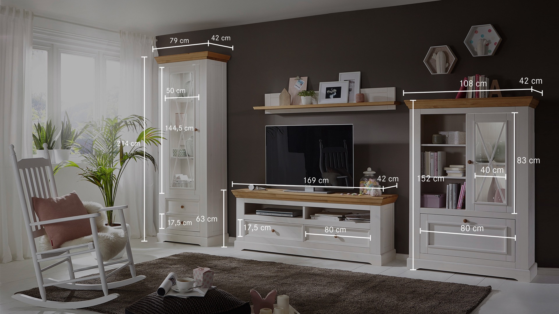 Wohnwand "Molina" - romantischer Landhausstil